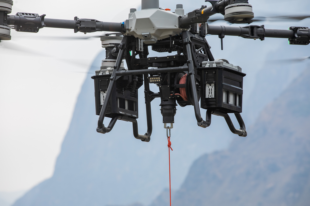 DJI FlyCart 100 Flagship Winch System – Infinit Drones Corp